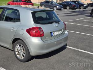 Pelēks Toyota Auris 2008 Rīga, ar dzinēja tilpumu 1.60 L un nobraukumu 123 tūkst. km par 1900 €, foto 6 vietnē AUTOMOTO.COM.LV