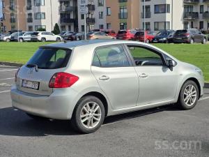 Pelēks Toyota Auris 2008 Rīga, ar dzinēja tilpumu 1.60 L un nobraukumu 123 tūkst. km par 1900 €, foto 7 vietnē AUTOMOTO.COM.LV