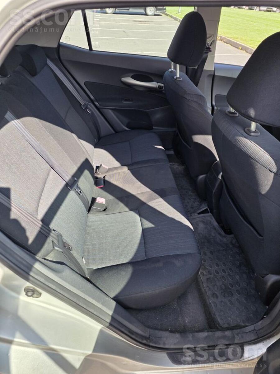 Pelēks Toyota Auris 2008 Rīga, ar dzinēja tilpumu 1.60 L un nobraukumu 123 tūkst. km par 1900 €, foto 11 vietnē AUTOMOTO.COM.LV