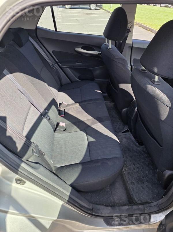 Pelēks Toyota Auris 2008 Rīga, ar dzinēja tilpumu 1.60 L un nobraukumu 123 tūkst. km par 1900 €, foto 11 vietnē AUTOMOTO.COM.LV