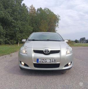 Grey Toyota Auris 2008 in Kaunas, with an engine capacity of 1.60 L and mileage of 264 thousand km for 2900 €, photo  on AUTOMOTO.COM.LV