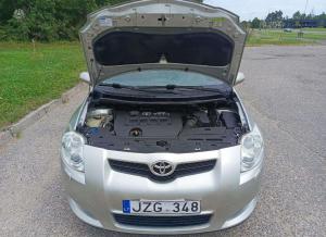 Grey Toyota Auris 2008 in Kaunas, with an engine capacity of 1.60 L and mileage of 264 thousand km for 2900 €, photo 4 on AUTOMOTO.COM.LV