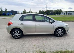 Grey Toyota Auris 2008 in Kaunas, with an engine capacity of 1.60 L and mileage of 264 thousand km for 2900 €, photo 5 on AUTOMOTO.COM.LV