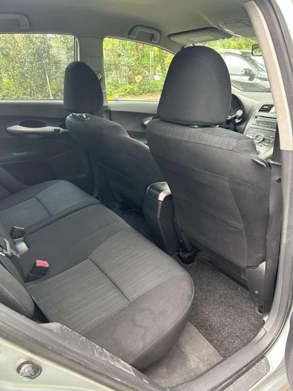 Pelēks Toyota Auris 2008 Viļņa, ar dzinēja tilpumu 2.00 L un nobraukumu 274 tūkst. km par 2400 €, foto 11 vietnē AUTOMOTO.COM.LV