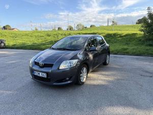 Grey Toyota Auris 2008 in Vilnius, with an engine capacity of 2.00 L and mileage of 300 thousand km for 2000 €, photo  on AUTOMOTO.COM.LV