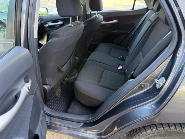 Toyota Auris 2008 Viļņa vietnē Pelēks Toyota Auris 2008 Viļņa, ar dzinēja tilpumu 2.00 L un nobraukumu 300 tūkst. km par 2000 €, foto 11 vietnē AUTOMOTO.COM.LV