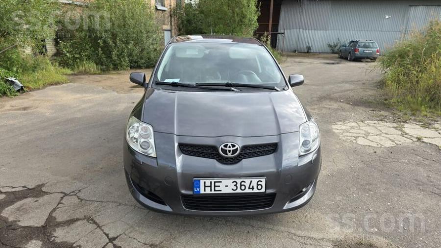 Pelēks Toyota Auris 2008 Rīga, ar dzinēja tilpumu 1.60 L un nobraukumu 200 tūkst. km par 3200 €, foto 4 vietnē AUTOMOTO.COM.LV