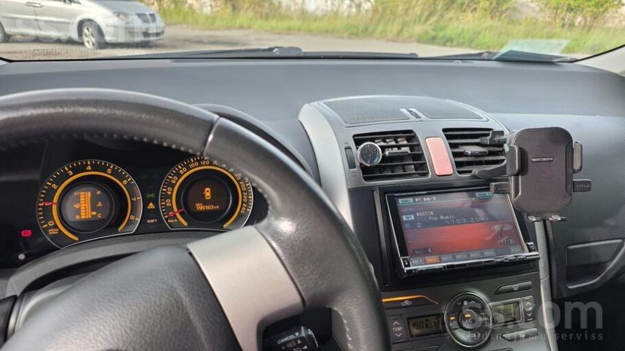 Pelēks Toyota Auris 2008 Rīga, ar dzinēja tilpumu 1.60 L un nobraukumu 200 tūkst. km par 3200 €, foto 5 vietnē AUTOMOTO.COM.LV