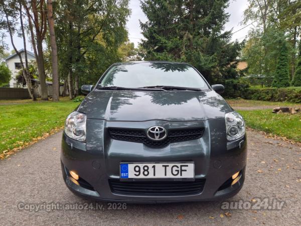 Toyota Auris 2008 Tallina vietnē Pelēks Toyota Auris 2008 Tallina, ar dzinēja tilpumu 1.60 L un nobraukumu 250 tūkst. km par 2999 €, foto 3 vietnē AUTOMOTO.COM.LV