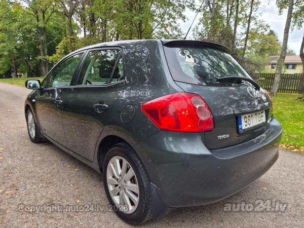 Toyota Auris 2008 Tallina vietnē Pelēks Toyota Auris 2008 Tallina, ar dzinēja tilpumu 1.60 L un nobraukumu 250 tūkst. km par 2999 €, foto 6 vietnē AUTOMOTO.COM.LV