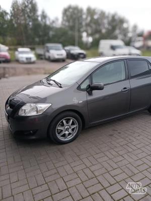 Grey Toyota Auris 2008 in Vilnius, with an engine capacity of 2.00 L and mileage of 268 thousand km for 2300 €, photo  on AUTOMOTO.COM.LV