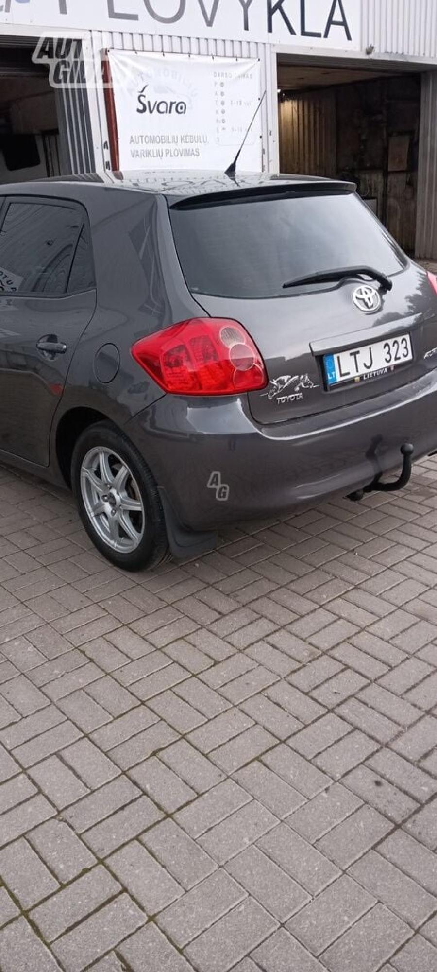 Grey Toyota Auris 2008 in Vilnius, with an engine capacity of 2.00 L and mileage of 268 thousand km for 2300 €, photo 4 on AUTOMOTO.COM.LV