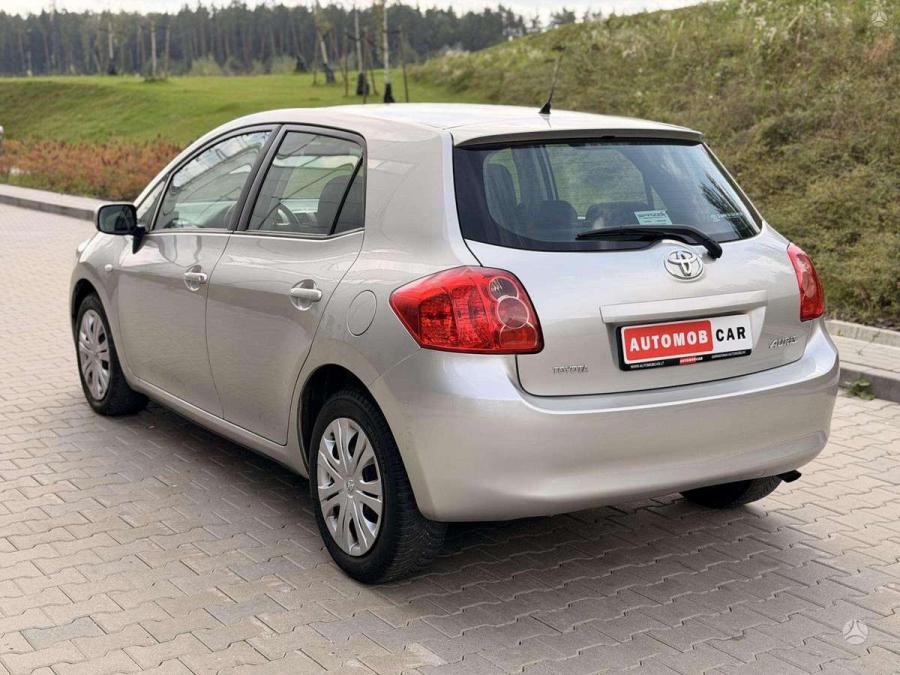Grey Toyota Auris 2008 in Vilnius, with an engine capacity of 1.60 L and mileage of 101 thousand km for 6650 €, photo 9 on AUTOMOTO.COM.LV