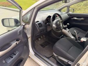Grey Toyota Auris 2008 in Vilnius, with an engine capacity of 1.60 L and mileage of 101 thousand km for 6650 €, photo 17 on AUTOMOTO.COM.LV