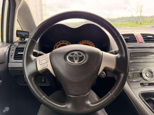 Grey Toyota Auris 2008 in Vilnius, with an engine capacity of 1.60 L and mileage of 101 thousand km for 6650 €, photo 31 on AUTOMOTO.COM.LV