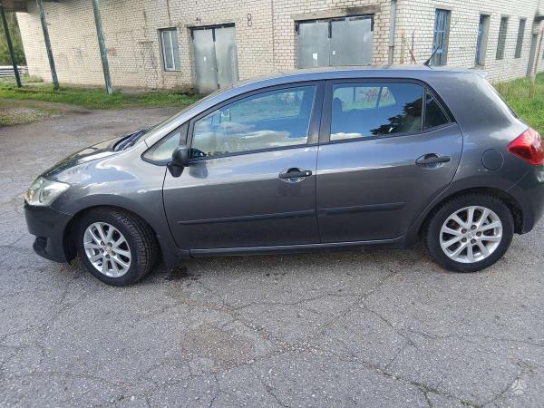 Pelēks Toyota Auris 2008 Radviliškis, ar dzinēja tilpumu 1.36 L un nobraukumu 361 tūkst. km par 2150 €, foto 7 vietnē AUTOMOTO.COM.LV