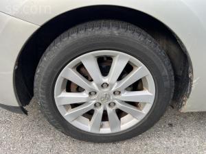 Grey Toyota Auris 2008 in Riga, with an engine capacity of 1.60 L and mileage of 286 thousand km for 1750 €, photo 6 on AUTOMOTO.COM.LV