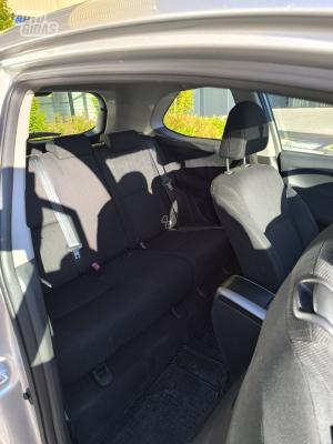 Pelēks Toyota Auris 2008 Viļņa, ar dzinēja tilpumu 2.00 L un nobraukumu 281 tūkst. km par 1999 €, foto 16 vietnē AUTOMOTO.COM.LV
