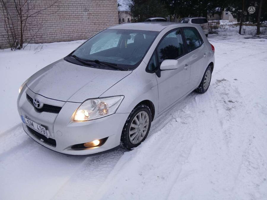 Pelēks Toyota Auris 2009 Radviliškis, ar dzinēja tilpumu 1.36 L un nobraukumu 203 tūkst. km par 1999 €, foto 3 vietnē AUTOMOTO.COM.LV