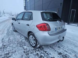 Grey Toyota Auris 2009 in Vilnius, with an engine capacity of 1.40 L and mileage of 237 thousand km for 3700 €, photo 4 on AUTOMOTO.COM.LV