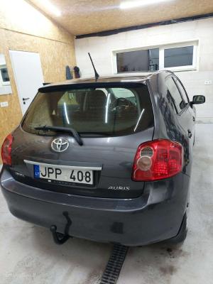 Grey Toyota Auris 2009 in Silale, with an engine capacity of 1.40 L and mileage of 194 thousand km for 3800 €, photo 3 on AUTOMOTO.COM.LV