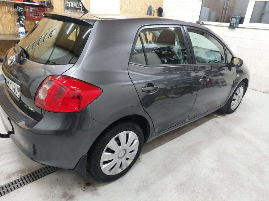 Grey Toyota Auris 2009 in Silale, with an engine capacity of 1.40 L and mileage of 194 thousand km for 3800 €, photo 4 on AUTOMOTO.COM.LV