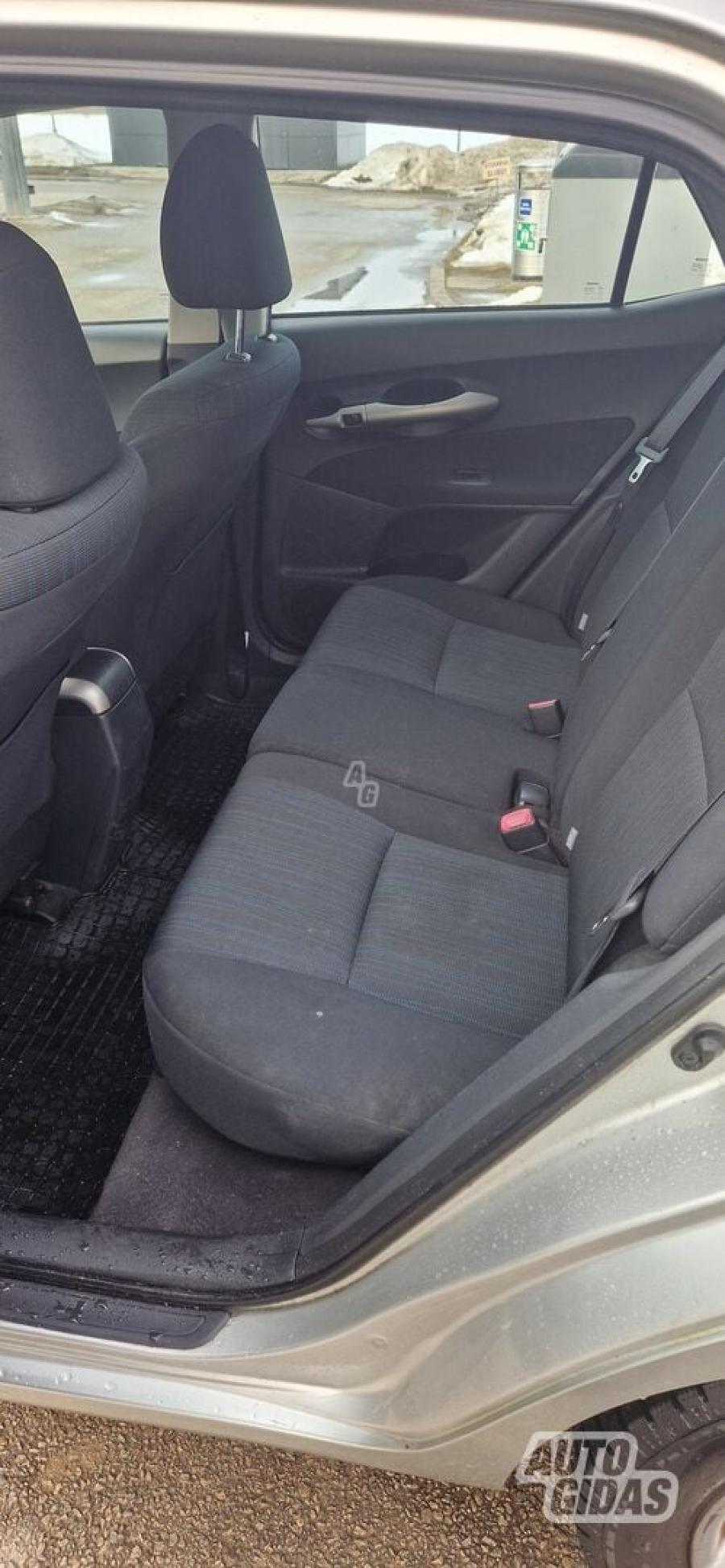 Серый Тойота Аурис 2009 в Мажейкяй, объемом двигателя 2.00 л и пробегом 182 тыс. км за 3100 €, фото 8 на AUTOMOTO.COM.LV