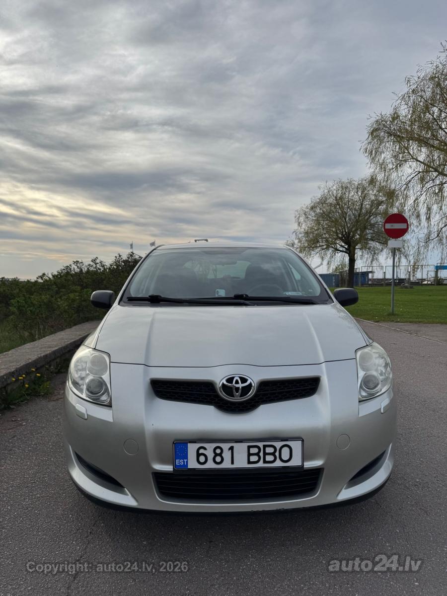 Pelēks Toyota Auris 2009 Tallina, ar dzinēja tilpumu 1.40 L un nobraukumu 157 tūkst. km par 2950 €, foto 9 vietnē AUTOMOTO.COM.LV
