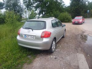 Grey Toyota Auris 2009 in Kaunas, with an engine capacity of 1.36 L and mileage of 377 thousand km for 1200 €, photo 4 on AUTOMOTO.COM.LV