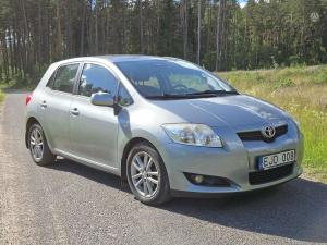 Grey Toyota Auris 2009 in Vilnius, with an engine capacity of 1.36 L and mileage of 168 thousand km for 2850 €, photo  on AUTOMOTO.COM.LV