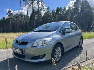 Grey Toyota Auris 2009 in Vilnius, with an engine capacity of 1.36 L and mileage of 168 thousand km for 2850 €, photo 3 on AUTOMOTO.COM.LV