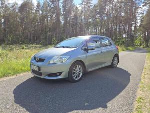 Grey Toyota Auris 2009 in Vilnius, with an engine capacity of 1.36 L and mileage of 168 thousand km for 2850 €, photo 8 on AUTOMOTO.COM.LV