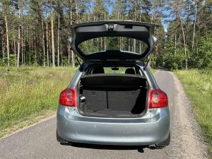 Grey Toyota Auris 2009 in Vilnius, with an engine capacity of 1.36 L and mileage of 168 thousand km for 2850 €, photo 12 on AUTOMOTO.COM.LV