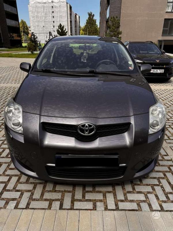 Pelēks Toyota Auris 2009 Kauņa, ar dzinēja tilpumu 1.60 L un nobraukumu 270 tūkst. km par 3400 €, foto 3 vietnē AUTOMOTO.COM.LV