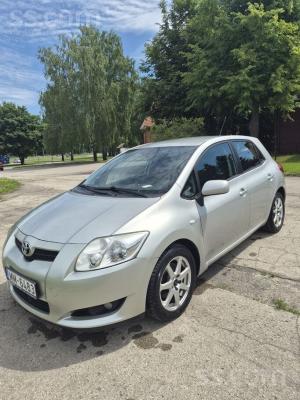 Pelēks Toyota Auris 2009 Ogre, ar dzinēja tilpumu 2.00 L un nobraukumu 219 tūkst. km par 3000 €, foto 3 vietnē AUTOMOTO.COM.LV