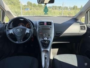 Серый Тойота Аурис 2009 в Таураге, объемом двигателя 1.36 л и пробегом 225 тыс. км за 4100 €, фото 17 на AUTOMOTO.COM.LV