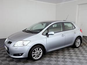 Pelēks Toyota Auris 2009 Tallina, ar dzinēja tilpumu 1.60 L un nobraukumu 129 tūkst. km par 3499 €, foto 3 vietnē AUTOMOTO.COM.LV