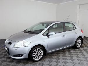 Pelēks Toyota Auris 2009 Tallina, ar dzinēja tilpumu 1.60 L un nobraukumu 129 tūkst. km par 3499 €, foto 11 vietnē AUTOMOTO.COM.LV