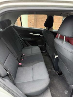 Pelēks Toyota Auris 2009 Viļņa, ar dzinēja tilpumu 1.36 L un nobraukumu 228 tūkst. km par 3000 €, foto 8 vietnē AUTOMOTO.COM.LV