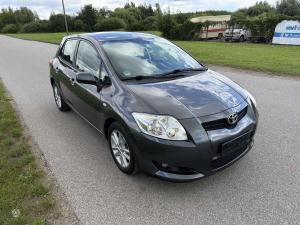 Pelēks Toyota Auris 2009 Vilkaviškis, ar dzinēja tilpumu 1.36 L un nobraukumu 207 tūkst. km par 3100 €, foto 4 vietnē AUTOMOTO.COM.LV