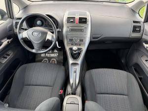 Pelēks Toyota Auris 2009 Vilkaviškis, ar dzinēja tilpumu 1.36 L un nobraukumu 207 tūkst. km par 3100 €, foto 14 vietnē AUTOMOTO.COM.LV