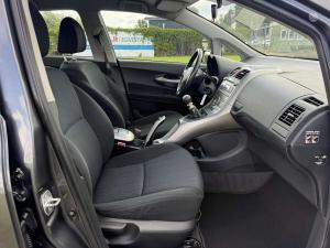 Pelēks Toyota Auris 2009 Vilkaviškis, ar dzinēja tilpumu 1.36 L un nobraukumu 207 tūkst. km par 3100 €, foto 17 vietnē AUTOMOTO.COM.LV
