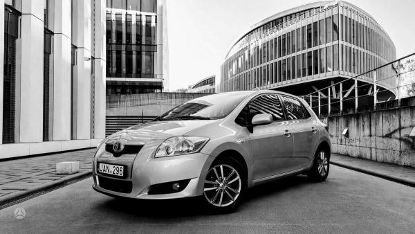 Grey Toyota Auris 2009 in Vilnius, with an engine capacity of 1.60 L and mileage of 151 thousand km for 4750 €, photo 1 on AUTOMOTO.COM.LV