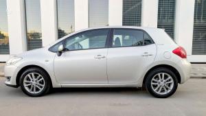 Pelēks Toyota Auris 2009 Viļņa, ar dzinēja tilpumu 1.60 L un nobraukumu 151 tūkst. km par 4750 €, foto 6 vietnē AUTOMOTO.COM.LV