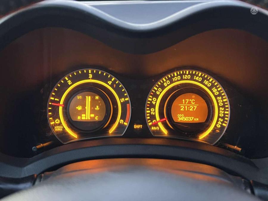 Pelēks Toyota Auris 2009 Viļņa, ar dzinēja tilpumu 2.00 L un nobraukumu 345 tūkst. km par 1400 €, foto 10 vietnē AUTOMOTO.COM.LV