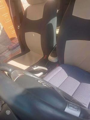 Grey Toyota Auris 2009 in Alytus, with an engine capacity of 2.00 L and mileage of 434 thousand km for 1900 €, photo 6 on AUTOMOTO.COM.LV
