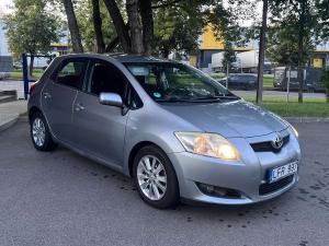 Pelēks Toyota Auris 2009 Viļņa, ar dzinēja tilpumu 0.00 L un nobraukumu 300 tūkst. km par 1950 €, foto 3 vietnē AUTOMOTO.COM.LV