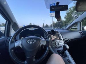 Pelēks Toyota Auris 2009 Viļņa, ar dzinēja tilpumu 0.00 L un nobraukumu 300 tūkst. km par 1950 €, foto 6 vietnē AUTOMOTO.COM.LV