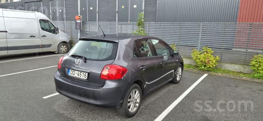 Pelēks Toyota Auris 2009 Rīga, ar dzinēja tilpumu 1.60 L un nobraukumu 116 tūkst. km par 3790 €, foto 5 vietnē AUTOMOTO.COM.LV