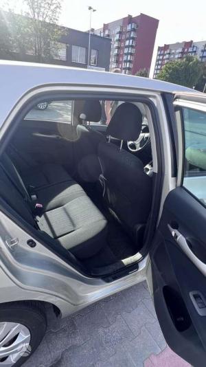 Pelēks Toyota Auris 2009 Klaipėda, ar dzinēja tilpumu 1.60 L un nobraukumu 182 tūkst. km par 3000 €, foto 7 vietnē AUTOMOTO.COM.LV